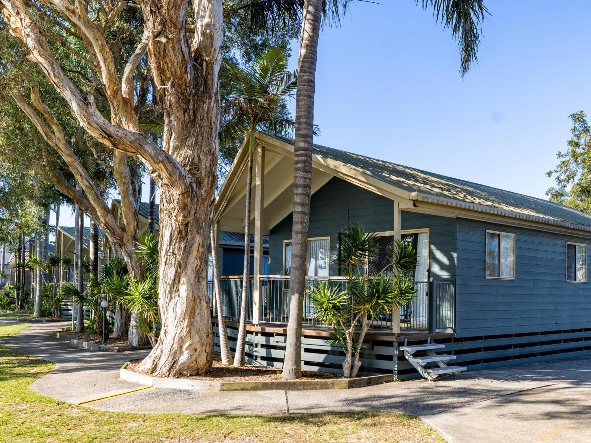 BLUE DOLPHIN HOLIDAY RESORT | YAMBA, AUSTRALIA | SEASON DEALS FROM $93